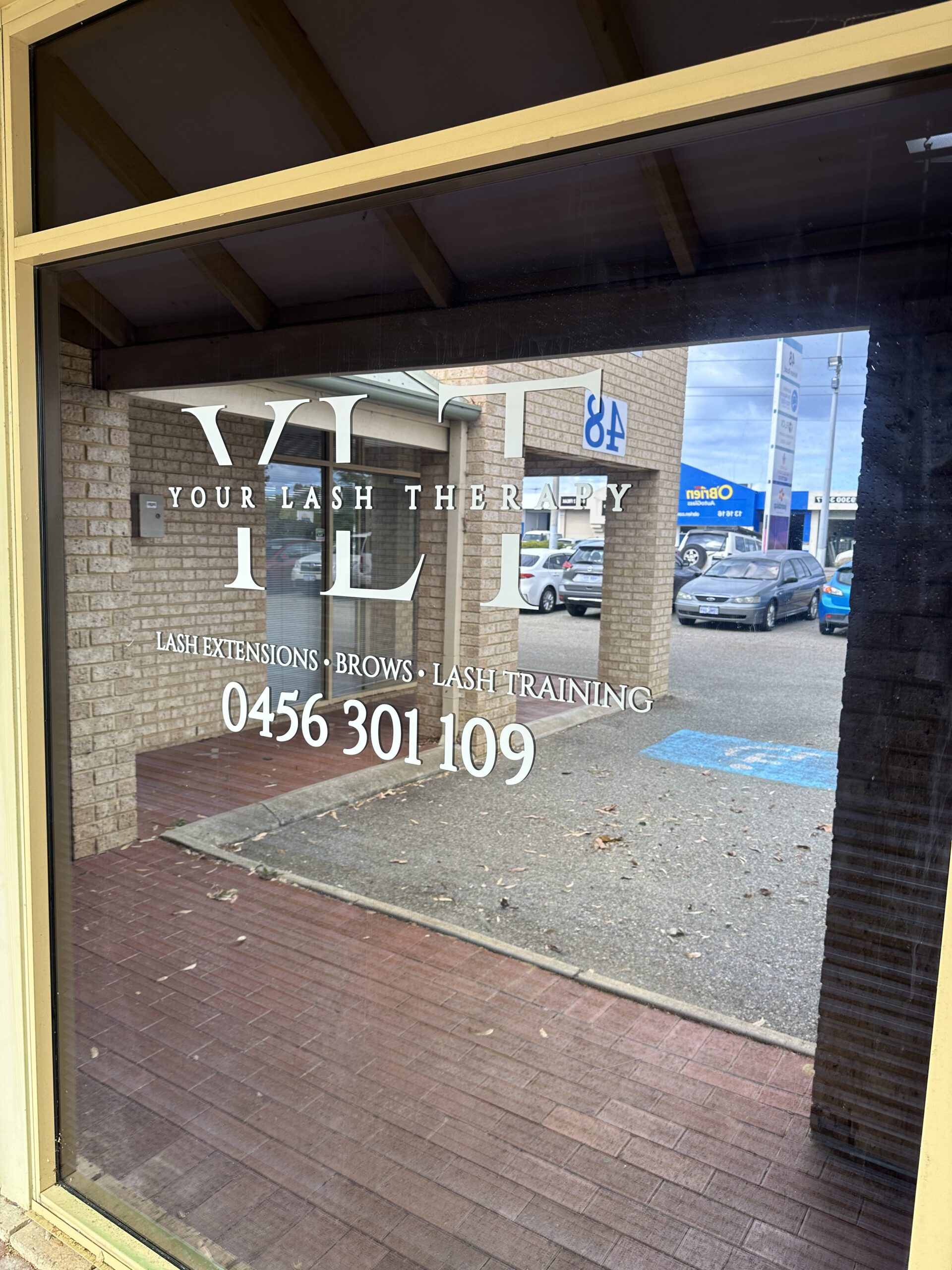 Custom Window Signage Wangara | On Point Uniforms Wangara
